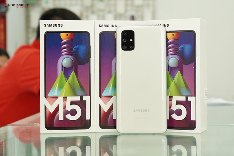 Unboxing Samsung M51: Không chỉ có pin 7000mAh mà chi tiết nào cũng ...