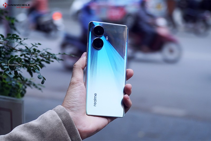 Đánh giá Realme 10 Pro Plus: Màn hình đẹp nhất trong tầm giá 6 triệu?