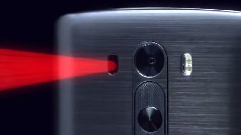 Công nghệ lấy nét Laser AF là gì? Nguyên lý hoạt động và ưu điểm là gì?