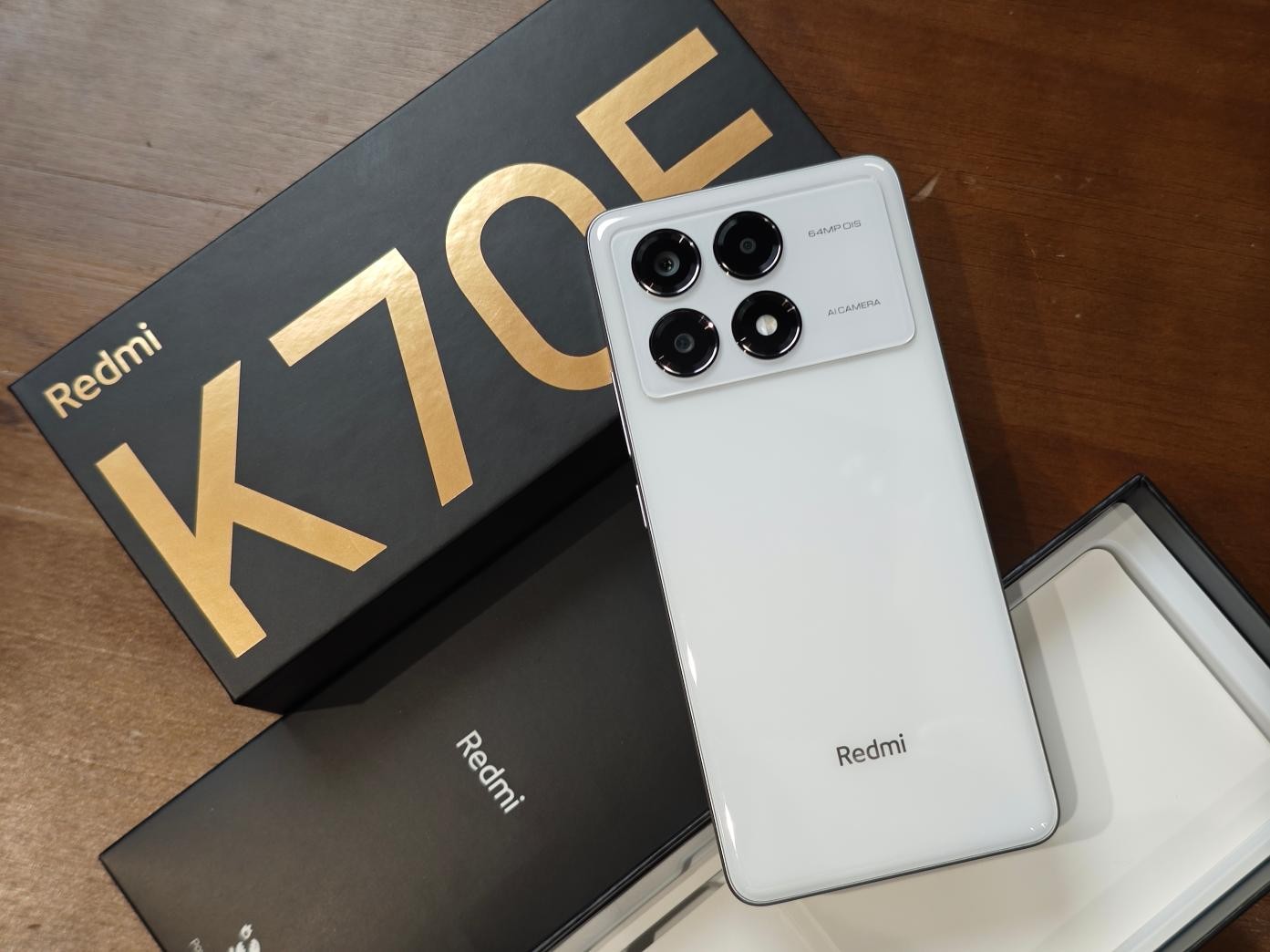 Đánh Giá Dung Lượng Pin Xiaomi Redmi K70E: Viên pin 5500 mAh quá khủng