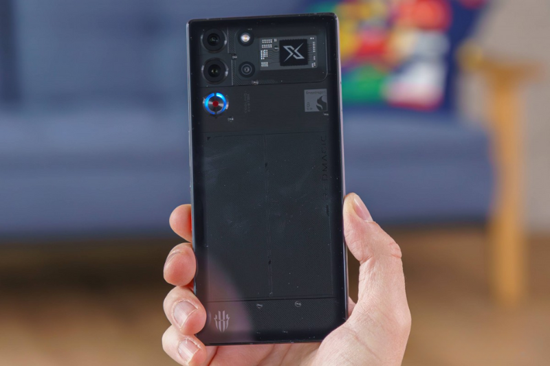 Đánh Giá Red Magic 10 Pro: Flagship Gaming Phone Mạnh Mẽ Nhất Năm 2024