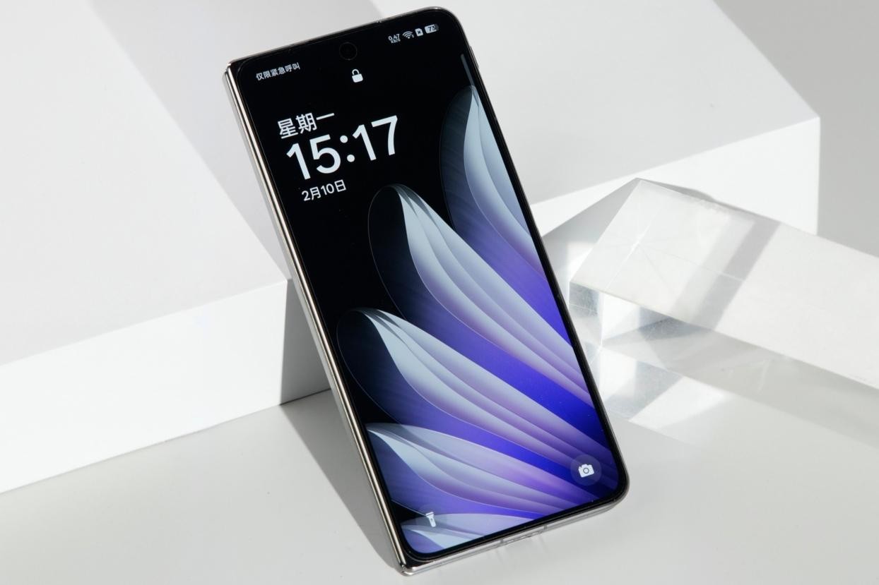 OPPO Find N5 giá bao nhiêu? Giá từ 8.999 Nhân dân tệ (~31 triệu VNĐ)